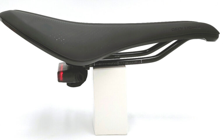 オーライトSEEMEE30を横向きに取り付けるホルダ紹介｜ロードバイクのすすめ！！40代からのサイクリスト生活！